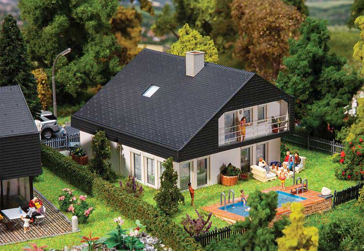 Faller 130642 HO Scale House with Slab Roof -- Kit - 12.4 x 10.7 x 8 ...