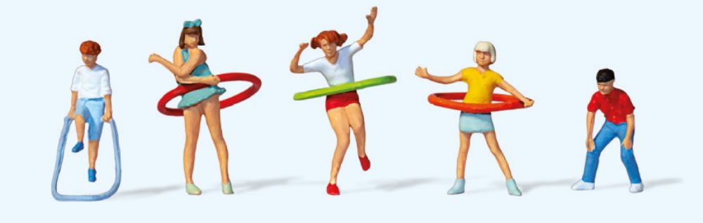 Preiser 10767 HO Children Playing w/Hula Hoops & Jump Rope (5) - Black ...