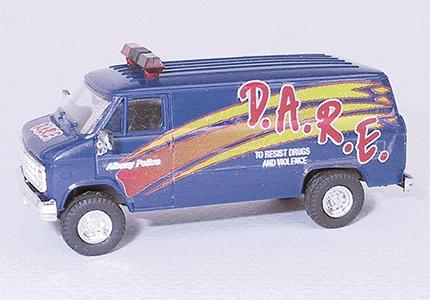 Trident Miniatures 90230 HO Scale Chevrolet Van - Emergency - Police ...