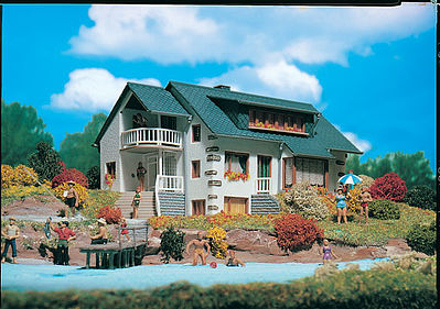 Vollmer 43711 HO Scale Lake Shore House -- 7-5/8 x 4-3/4 x 3-3/8" 19.5 ...
